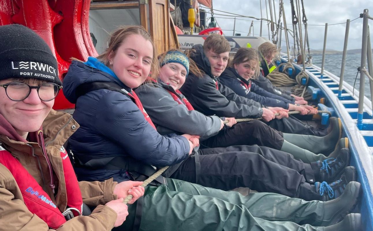 70 Sail Training Shetland trainees enjoy sailing Swan ahead of Tall ...