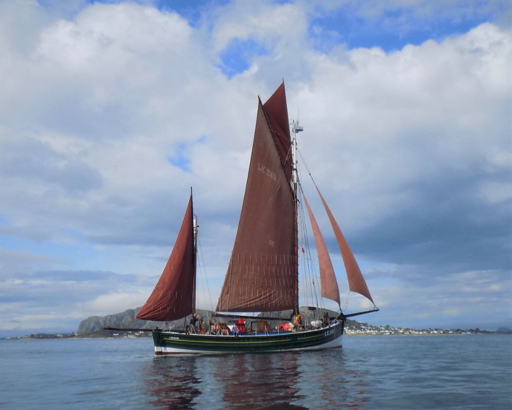 North Isles Pupils Experience Sail Training | The Swan Trust